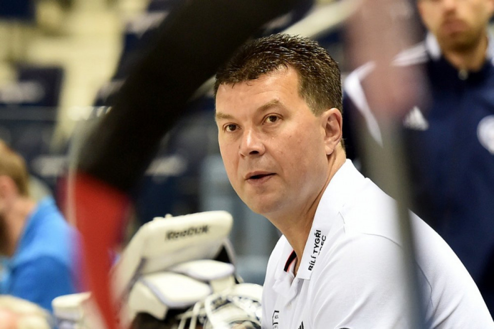 Přál jsem si to aspoň zkusit, říká o pětadvaceti letech v čele ...