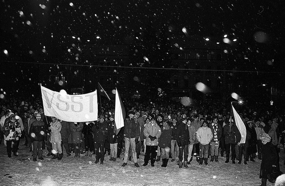 LISTOPAD 1989: Do Liberce Sametová revoluce dorazila až o den později