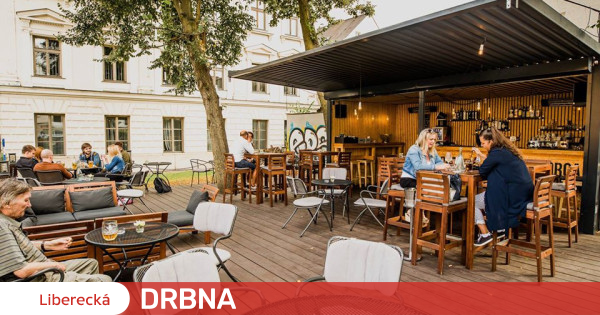 Liberec ani letos nebude vybírat poplatek za předzahrádky restaurací