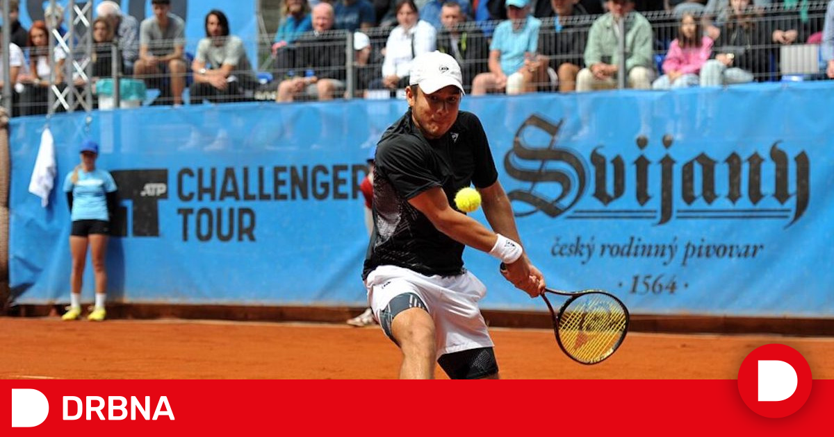 Tenisové Svijany Open vyhrál Peruánec Bueno. Ve finále mu stačil set