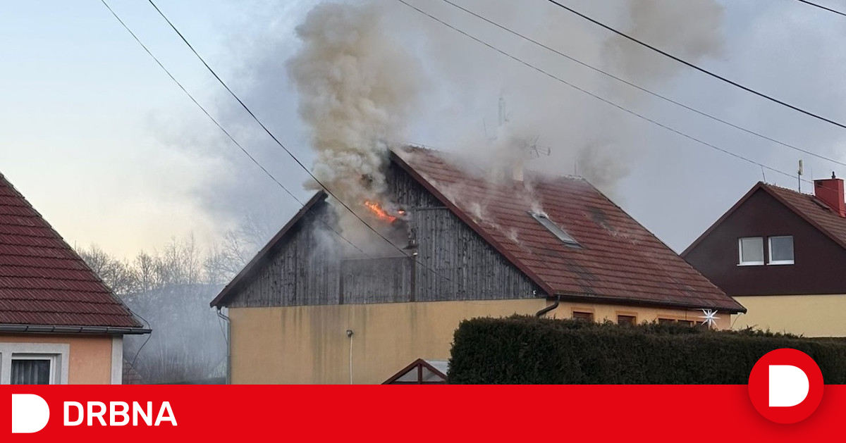 Těsně před Vánoci přišli po požáru o dům, Chrastava na pomoc rodině ...