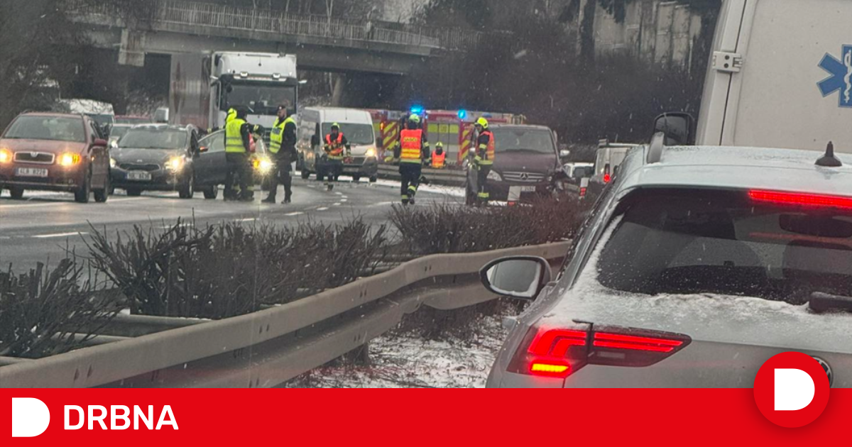 Rychlostku u Makra uzavřely o obou směrech nehody, už je průjezdná